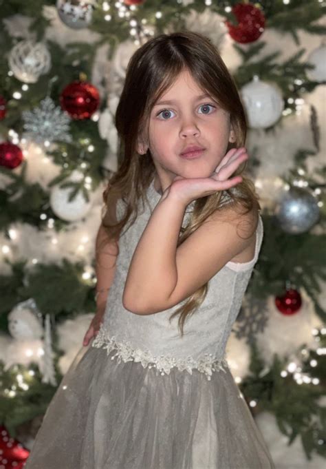 Aline Vh Network Model Agency