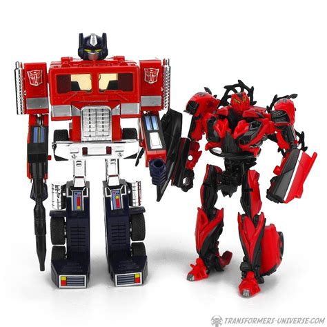 Studio Series Stinger (SS-02) - Transformers Universe
