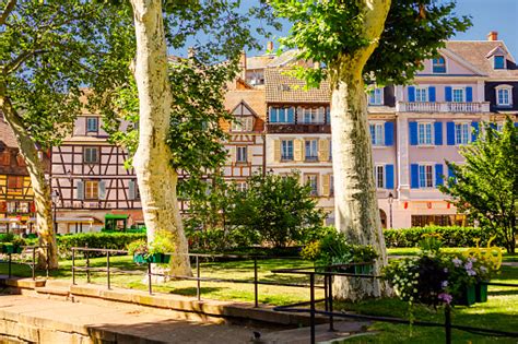 알자스 오래된 고대 프랑스 도시 콜마르 프랑스 여름 여행 유럽 국가 프랑스 건축 항해 따뜻한 화창한 날 여행 목적지 거리 주택의 외관 스트라스부르에 대한 스톡 사진 및 기타