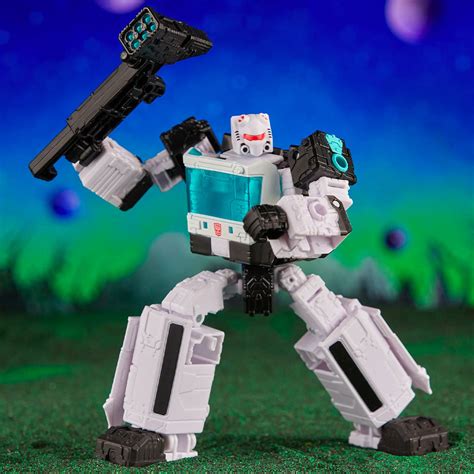 Transformers Buzzworthy Animated Universe Autotrooper Deluxe Robot Toy Collecticon Toys