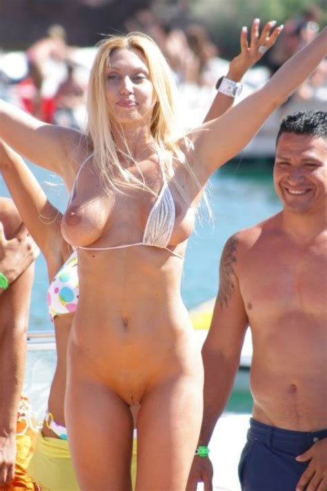 Not Sure What The Occasion Is Nudeshots