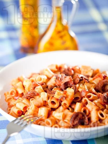 Тубети паста мини макарони с октопод и доматен сос