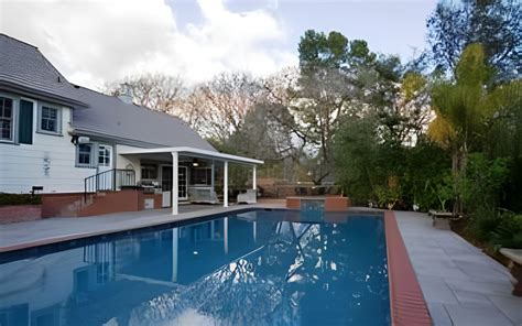 Angela Bassett House The California Home Urban Splatter