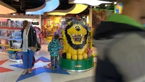 Мистер Макс и Мисс Кэйти ВЛОГ летим домой в Одессу из Парижа Смотреть онлайн в поиске