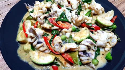 1134 เขียวหวานหนวดหมึกผัดแห้ง เครื่องแกงเข้มข้น กลมกล่อม Stir Fried Squid Tentacles With Green