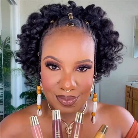 Schlisha Lakia Davis Hollie