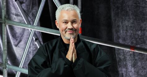 44 летний Александр Рогов показал архивное фото с химической завивкой