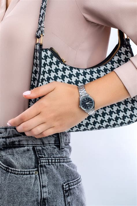 ساعت مچی زنانه کاسیو مدل Casio Ltp V005d 1b2udf کاسیو تهران نمایندگی فروش ساعت کاسیو