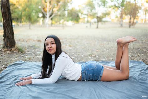 Teen Barefoot Photo Session By Ramseslunafotografia On Deviantart