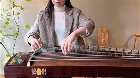 敦煌21698p九色鹿弹奏经典曲《琵琶语》一款颜值和实力并存的古筝，你值得拥有 适用于考级、演奏，超拿得出手哦！古筝 敦煌古筝 古筝考级