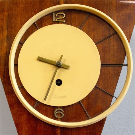 Настенные часы «Янтарь купить