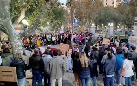 Profesionales Autoconvocados De La Salud Se Movilizaron En Las