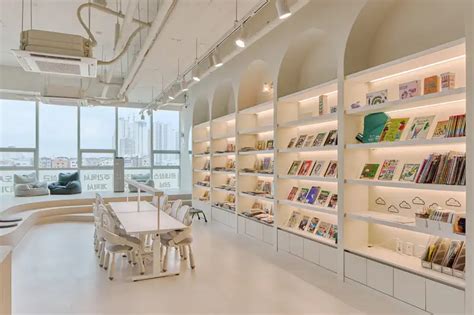 부드러운 곡선 디테일로 우아한 내부 26평 키즈 영어 북카페 인테리어 강동구 고덕동