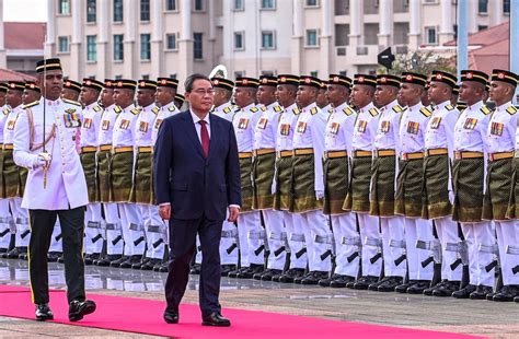 Chinas Li Qiang Opens Malaysia Visit ‘ready To Build Closer Economic Development Ties South