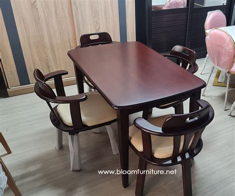 พร้อมส่ง ชุดโต๊ะอาหารไม้จริงเก้าอี้หมุน 4 ที่นั่ง เฟอร์นิเจอร์สำนักงาน โต๊ะสำนักงาน โต๊ะ