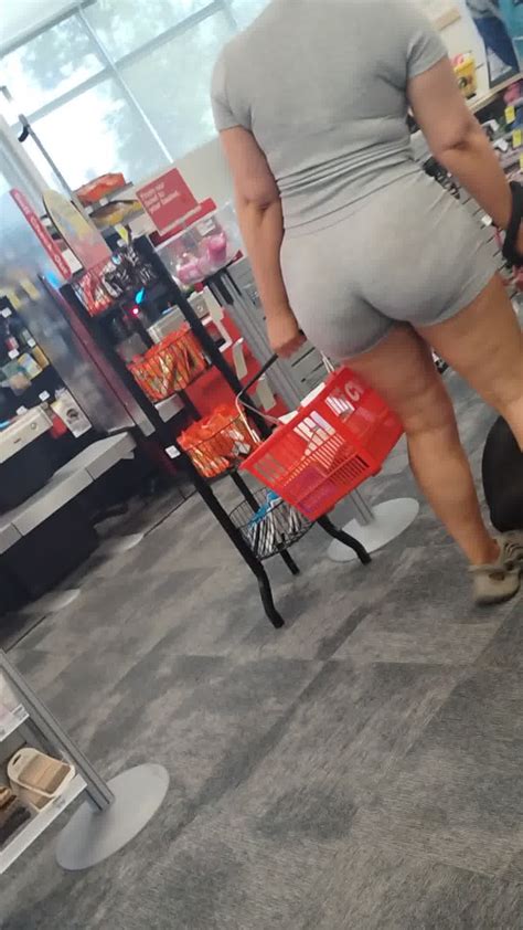 Dat Cvs Self Checkout Booty 🍑 2 Short Shorts And Volleyball Forum