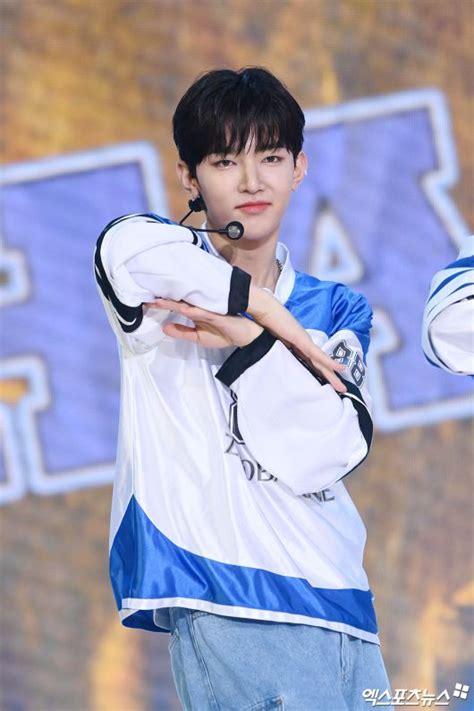 제베원 장하오 흔들림 없는 미모 엑s Hd포토 Zum 뉴스