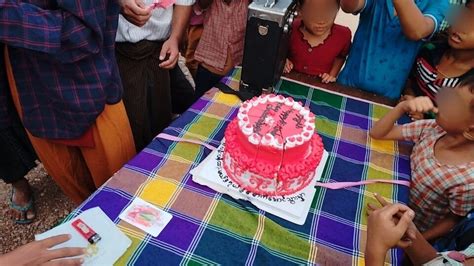 နိုင်ငံတစ်ဝန်းရှိ ပြည်သူအားလုံး ဒေါ်အောင်ဆန်းစုကြည်၏ ၇၈ နှစ်ပြည့် မွေးနေ့ ပန်းသပိတ် လှုပ်ရှားမ