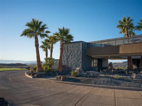 Latitude Black Desert Resort Restaurants