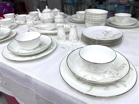 Mandaa Үнэ 950 000төг 6 хүний гангар шаазан хоолны сэт 51 ширхэг иж бүрдэл 🙏🤗 ️ 🔸Шөлний сав