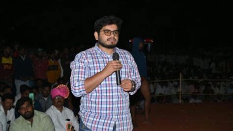 Rohit Patil शरद पवार की अजित पवार R R पाटलांचा मुलगा कोणाच्या बाजूने Mumbai Tak Big