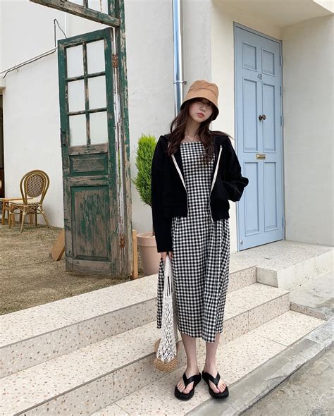 육육걸즈 여름날씨같은 오늘🍀💚 오전에 촬영한 신상들이에요 다 너무 이쁘죠ㅎㅎㅎ 여름코디도