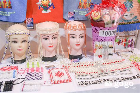 ФОТО Үнэгүй зогсоолтой үндэсний үйлдвэрлэгчдийн үзэсгэлэн худалдаа