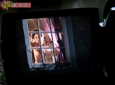 Tamsin Egerton Nuda Anni In Keeping Mum