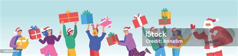 행복한 사람들은 산타 클로스로부터 선물을 받았습니다 플랫 만화 다채로운 벡터 그림입니다 즐거운 사람들이 크리스마스를 축하하고 선물을 들고 있다 파란색 배경에 격리된
