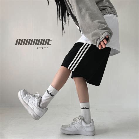 히키모드 무채색 세줄 포인트 트레이닝 트랙팬츠 밴딩 오버핏 반바지