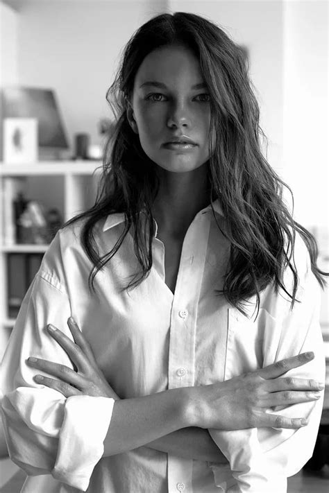 девушка фотосессия в мужской рубашке 7 тыс изображений найдено в Яндекс Картинках Dating