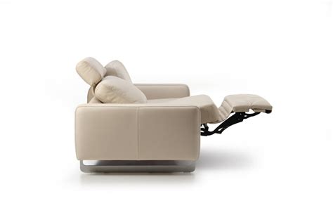 Диван прямой трехместный бежевый с подголовником Radius ROM01265 ...