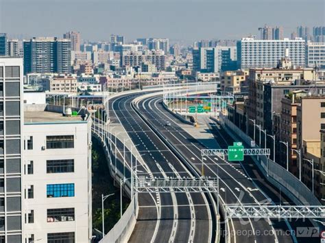 广东东莞：莞番高速三期顺利通车 人民图片网