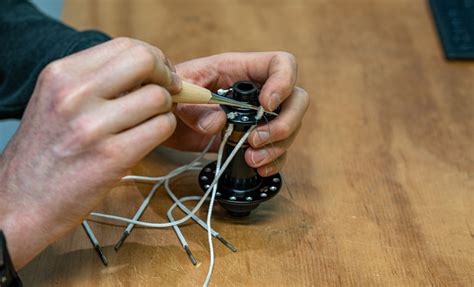 Berd Spokes Build Process Wheelworks