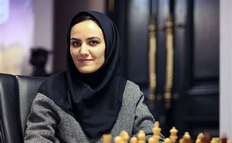 رقابت‌های شطرنج قهرمانی بانوان جهان ایران رقابت حجازی‌ پور به بازی