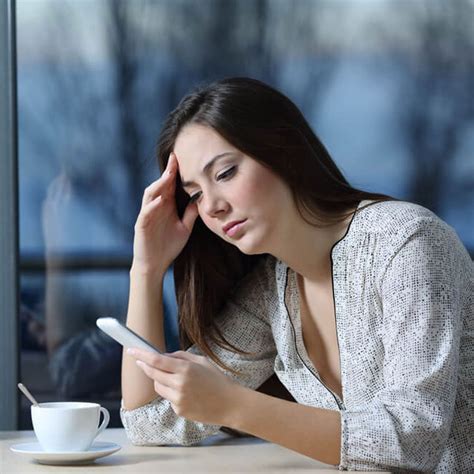 Avoidant Attachment In Relationships Triggers Traits And Treatment