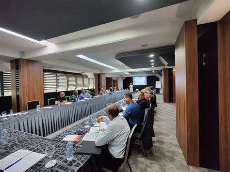 Aopz Анализа на состојбата со образованието на јазиците на помалубројните заедници“