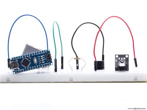 Arduino Nano 引脚排列：规格、引脚说明和编程