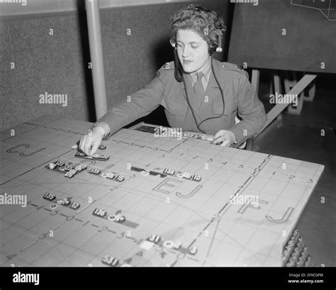 Plotting Flight Paths Hi Res Stock Photography And Images Alamy