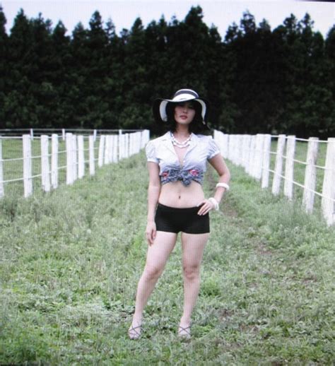 [조여정 가슴수술] 조여정 노출 화보 모음 네이버 블로그