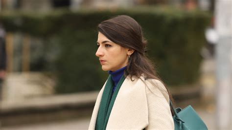 Лена Бориславова дава сценаристите на Слави Трифонов на съд