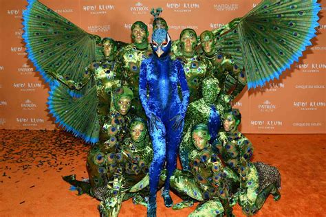 Heidi Klum Dresses As Peacock For Halloween 2023 See Her Look