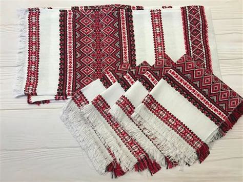 Весілля хрестини пряжа спиці крючки шиття ножиці рукоділля вишивка бісером схеми