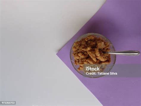 브라질 수 제 우유 달콤한 라는 Talhado 또는 신의 음식 만든 우유 Suggar 및 계란 사탕의 최고 볼 수 있습니다 갈색에 대한 스톡 사진 및 기타 이미지 Istock