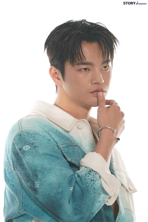 Со Ин Гук Panosundaki Pin