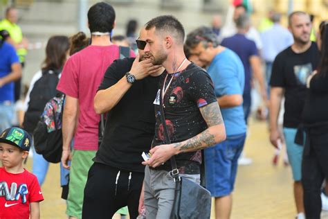 ИЗВЪНРЕДНО В ПИК Метежниците готвят атака на парламента заради неизпълнена поръчка СНИМКИ