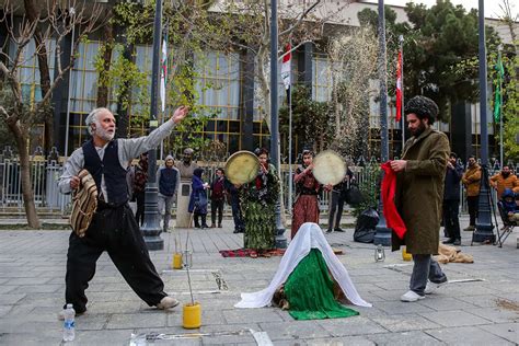 داود فتحعلی‌بیگی در تئاتر شهر شاه اسماعیل به ایرانشهر رسید
