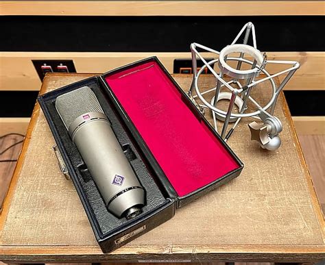 Neumann U87 With Original Case And Shock Mount Reverb
