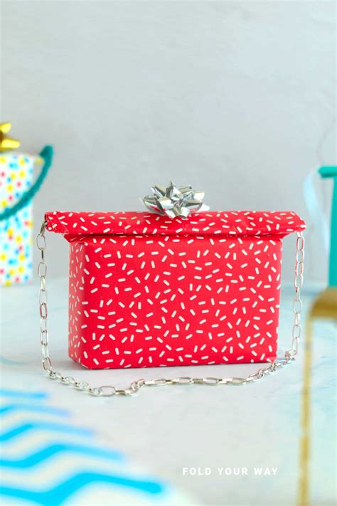 Minimalist T Wrapping Ideas Fold Your Way