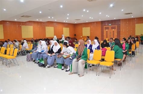 Fakultas Sastra Indonesia Gelar Pelatihan Penulisan Artikel Ilmiah Universitas Nasional